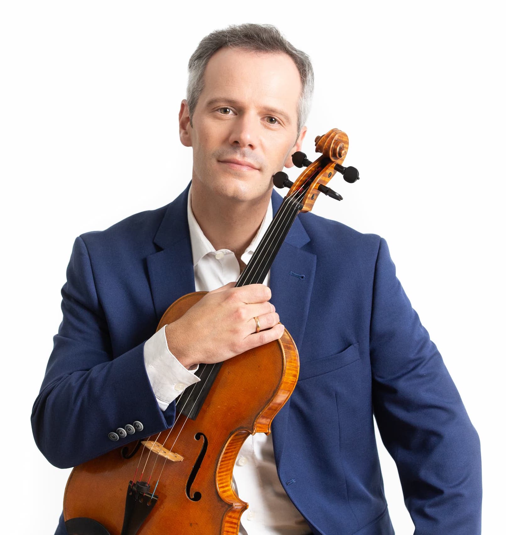 Anthony Devroye - Welcome to the American Viola Society!